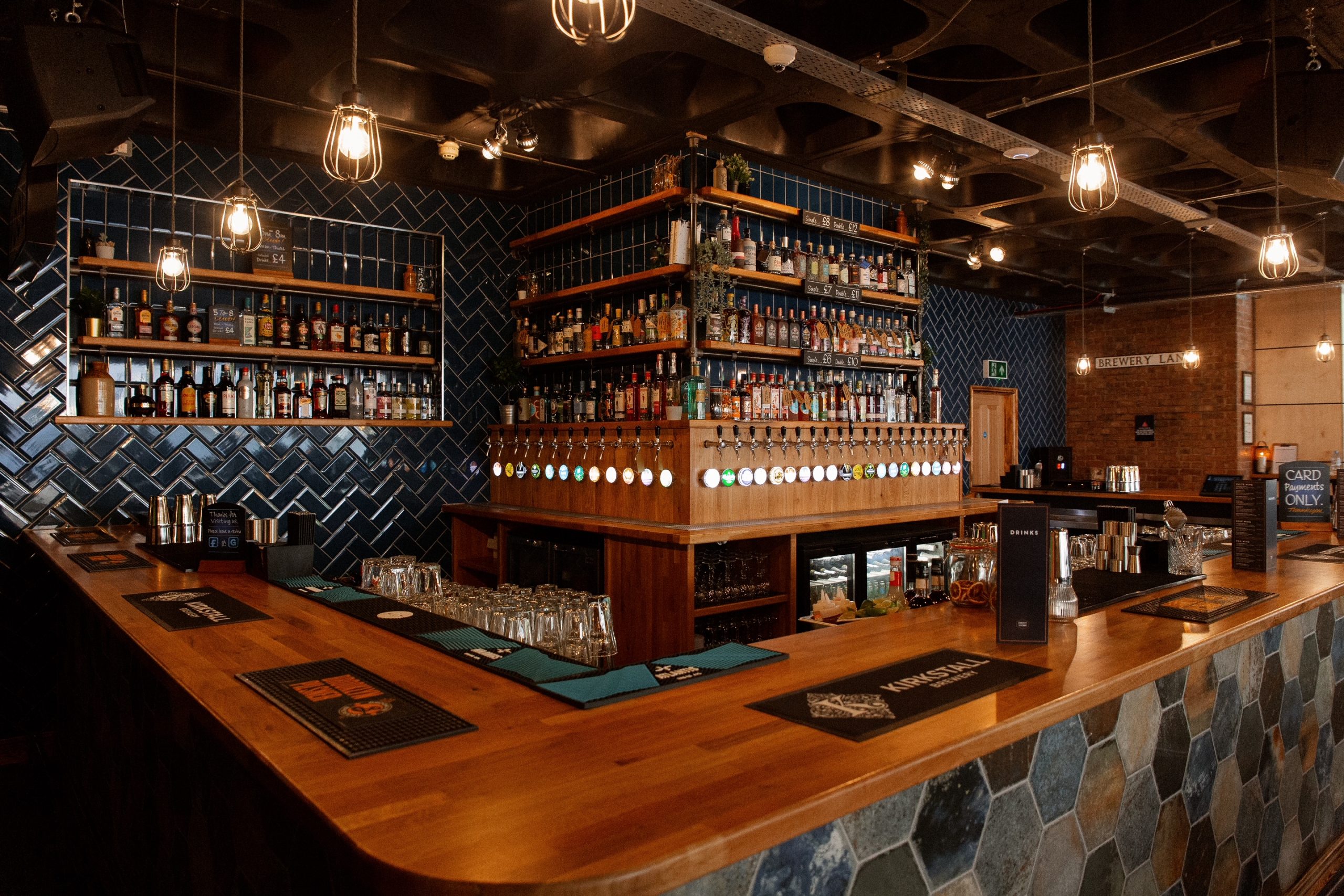 Inside Pinnacle Beer and Gin Hall: First look inside Leeds’ huge new ...